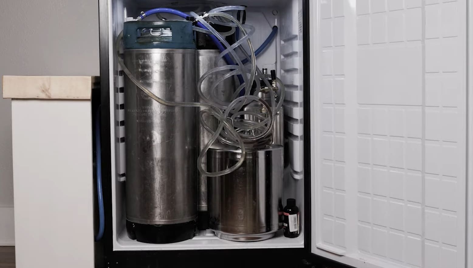 Can You Return a Keg With Beer in It? - BrewingCrafter
