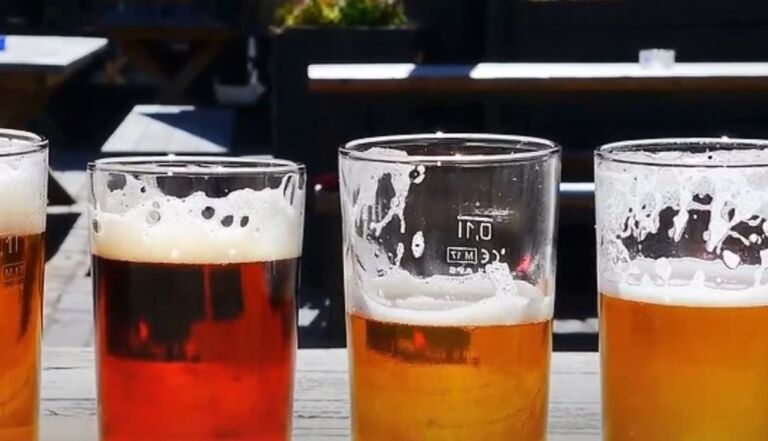 Draught Beer vs. Draft Beer: What’s the Difference? - BrewingCrafter