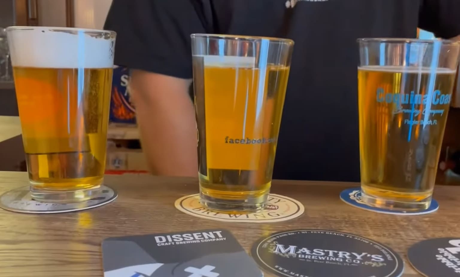 Miller High Life vs. Budweiser: Which Beer Is Better? - BrewingCrafter