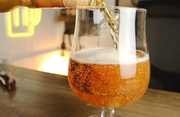 Modelo vs. Modelo Negra Beer: What’s the Difference? - BrewingCrafter