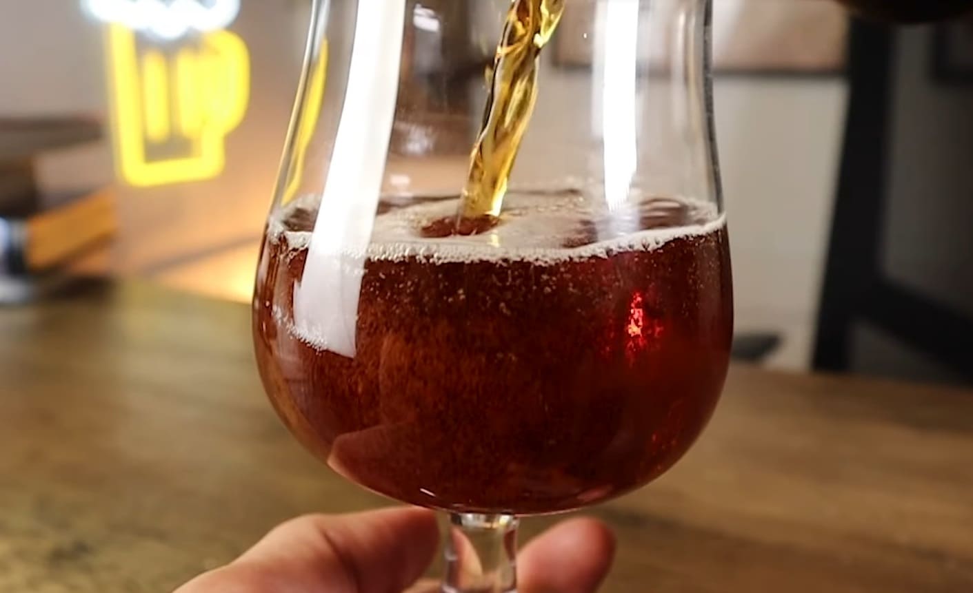 Modelo vs. Modelo Negra Beer: What’s the Difference? - BrewingCrafter